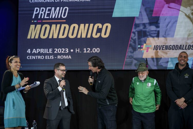 Francesco Giusti ha ricevuto il "Premio Mondonico" | Il Cittadino Online