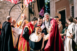 San Quirico d’Orcia torna nel Medioevo: al via la 64esima Festa del ...